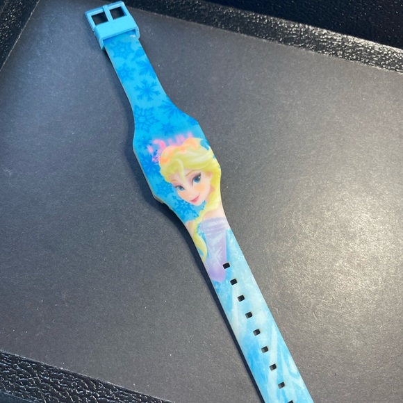 Disney | Accessories | Disneys Frozen Led Accutime Watch Featuring Elsa ...